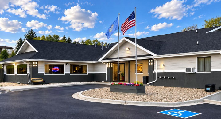 Super 8 By Wyndham Hot Springs - South Dakota