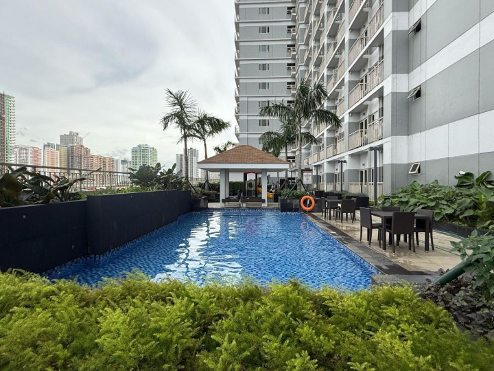 2 Br Condo Apartment Near Picc, Ccp, Wtc & Star City At Coast Residences, Pasay City - Manila