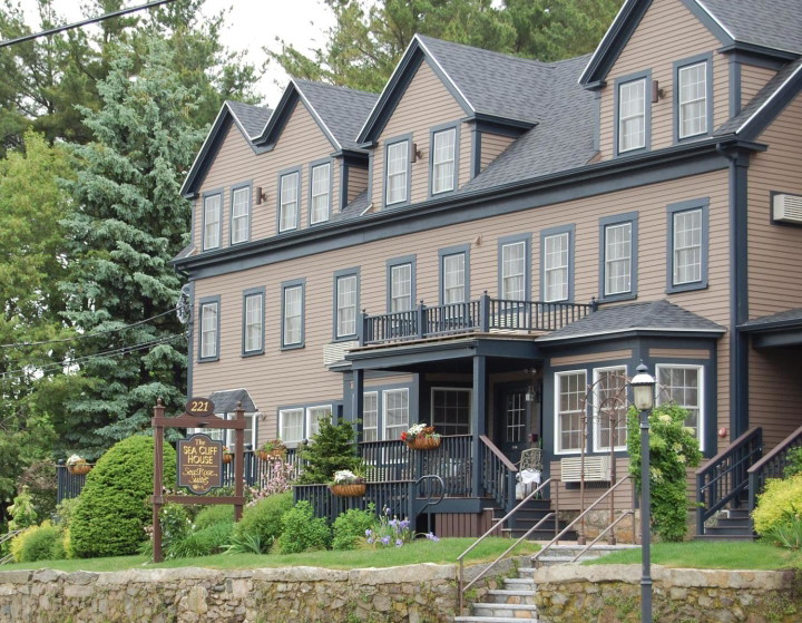 Sea Rose Suites - Wells, ME