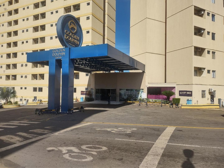Flat 2 Qtos Golden Dolphin Roberto Imoveis - Caldas Novas