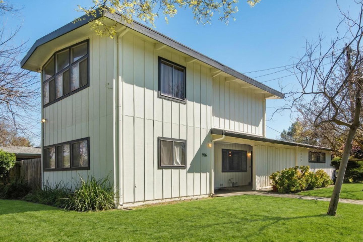 Spacious 4br Backyard Oasis With Bbq Near Uc Davis - Davis, CA
