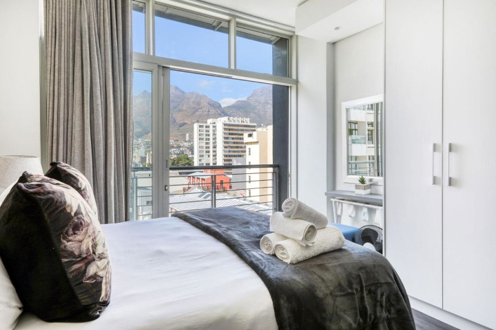 Backup-power Mountain View Trendy Apartment - Cape Town