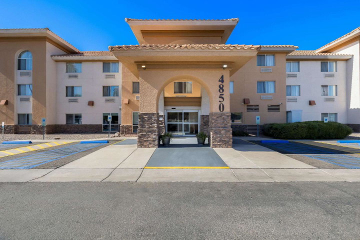 Comfort Inn & Suites Near Kino Sports Complex - Sonora