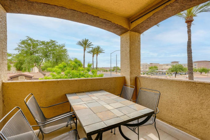 2 Resort-style Pools! Condo Near Mesa Market Place - Apache Junction