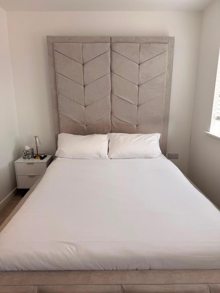 Double En-suite Room Near Cribbs Causeway - Chepstow