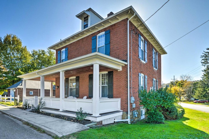 Walk To Parks & Dining: Spacious Ligonier Home! - Ligonier