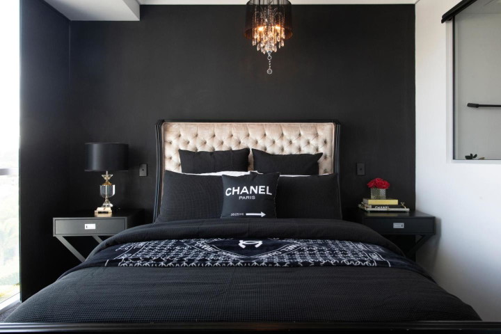 Couture Comfort - Luxe Chanel Themed Apartment - Gold Coast