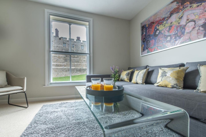 Central Windsor Apartment Facing The Castle - Buckinghamshire
