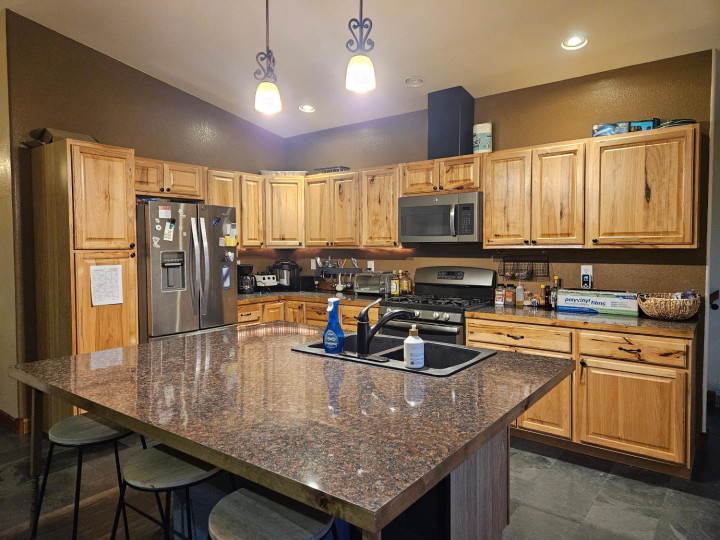 River View Upstairs Apartment - Alaska