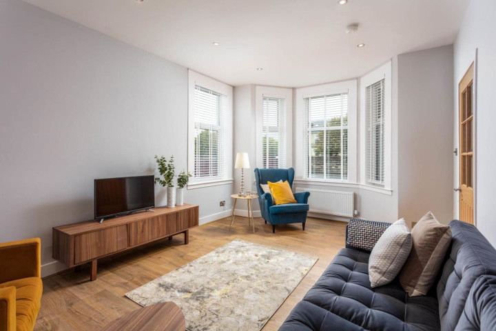 Seafield House - Donnini Apartments - Ayr, UK