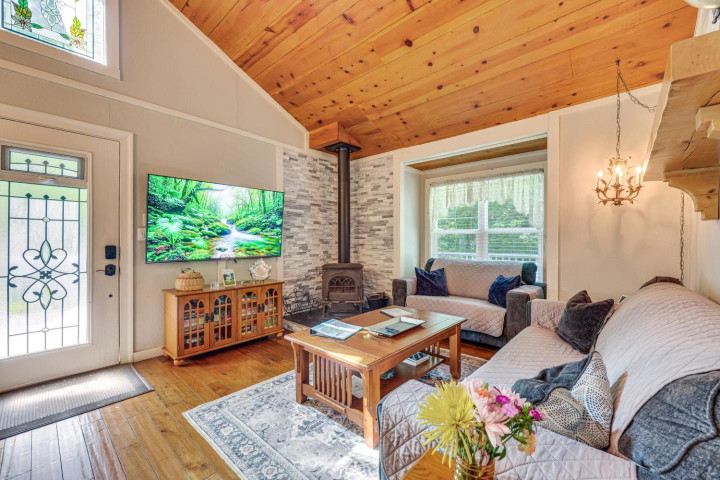 Hot Tub, Fire Pit: Family-friendly Murphy Home - Murphy, NC