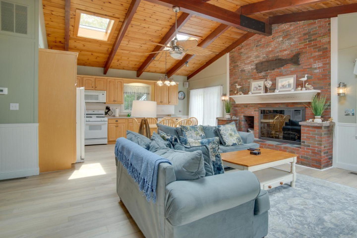 Ping-pong Table, Beach Access: North Falmouth Home - Falmouth, MA