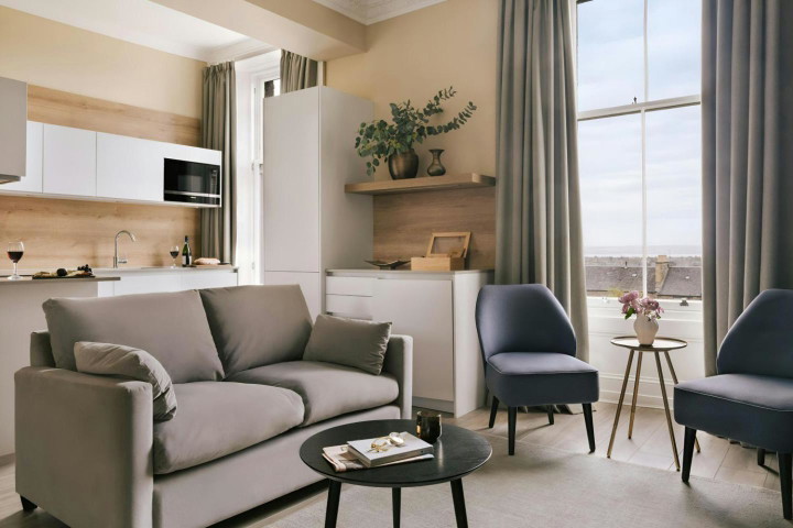 Thistle Suites Royal Garden Apartments - Leith