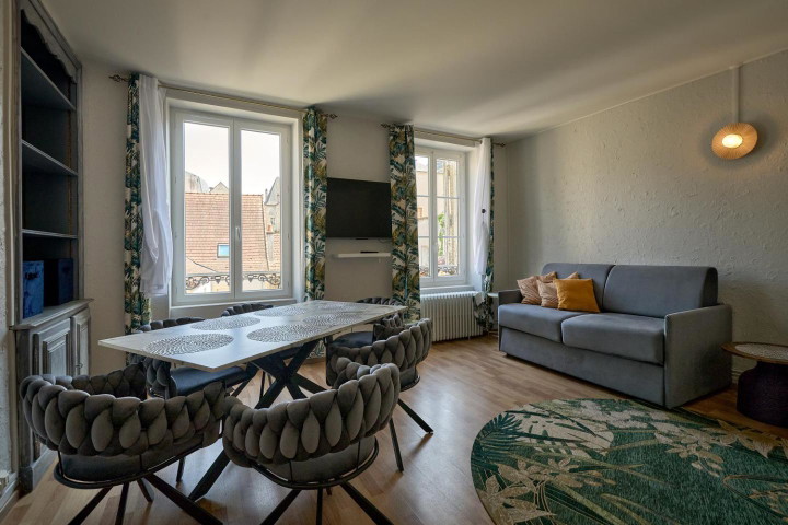 Appartement Spacieux Et Parking - Francia