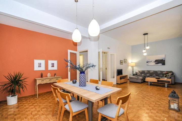 The Elegant. Spacious City Center Apartment. - Héraklion