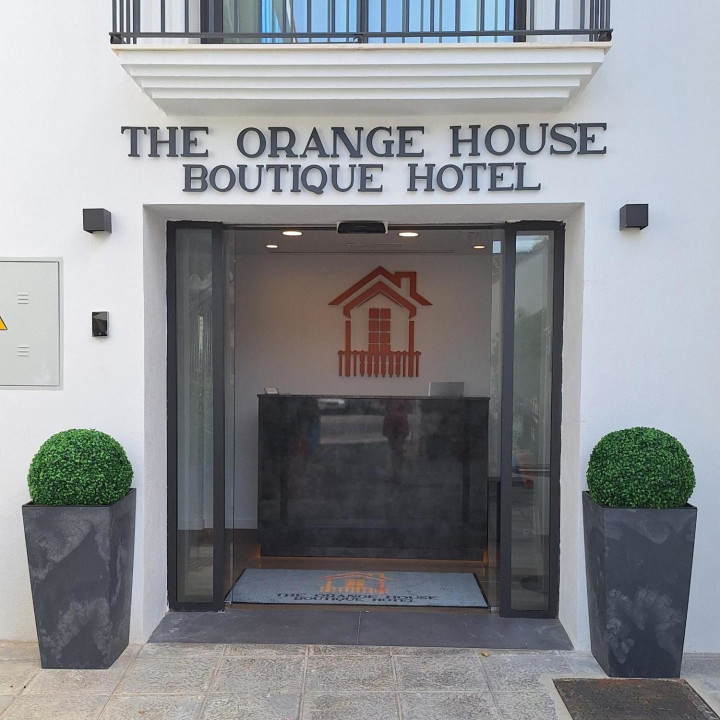 The Orange House Boutique Hotel And Upstairs Rooftop Bar Center Of La Cala De Mijas 100m From The Beach - La Cala de Mijas