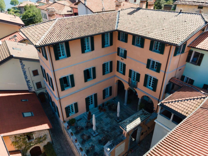 Palazzo Del Vicerè - Comer See