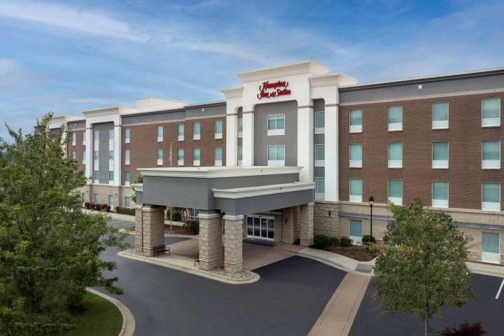 Hampton Inn & Suites Holly Springs - North Carolina