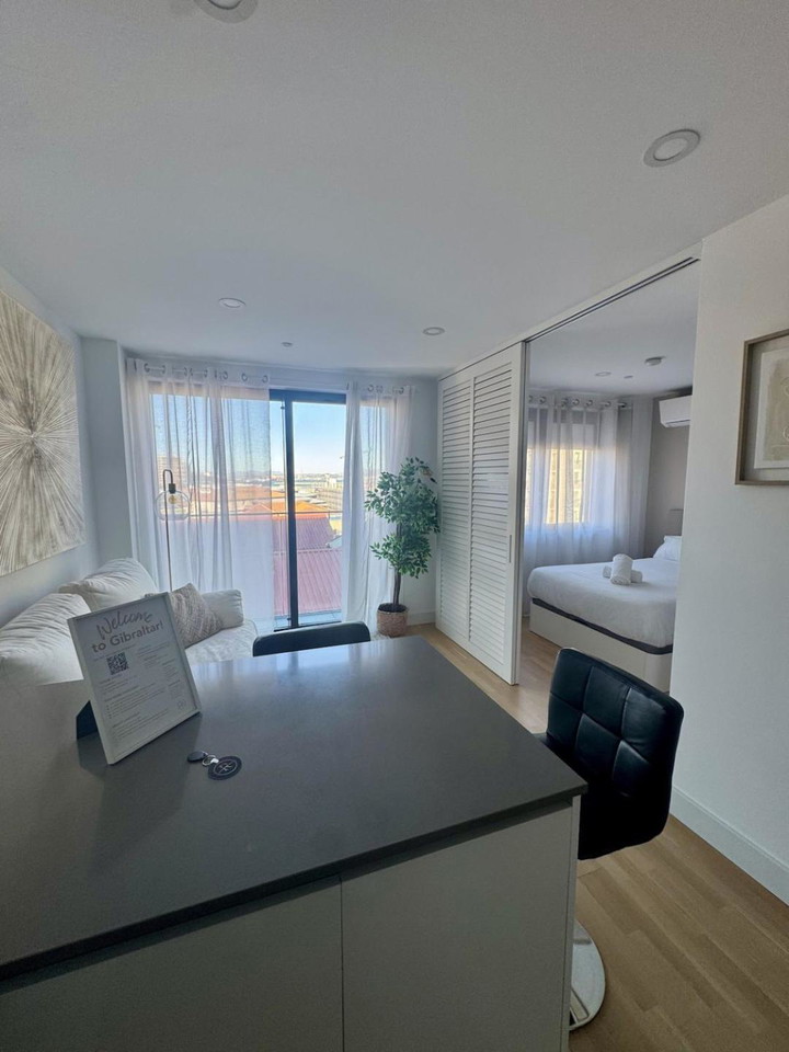 Luxury Executive Studio At Forbes - Gibraltar