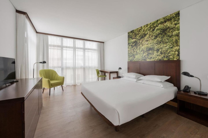 Neat Hotel Avenida - Ponta Delgada
