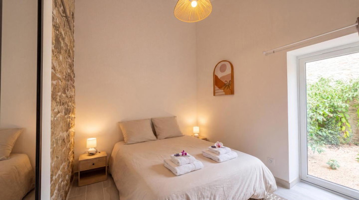 T2 Et Cour Privée 300 M Des Bains Thermaux - Rochefort, France