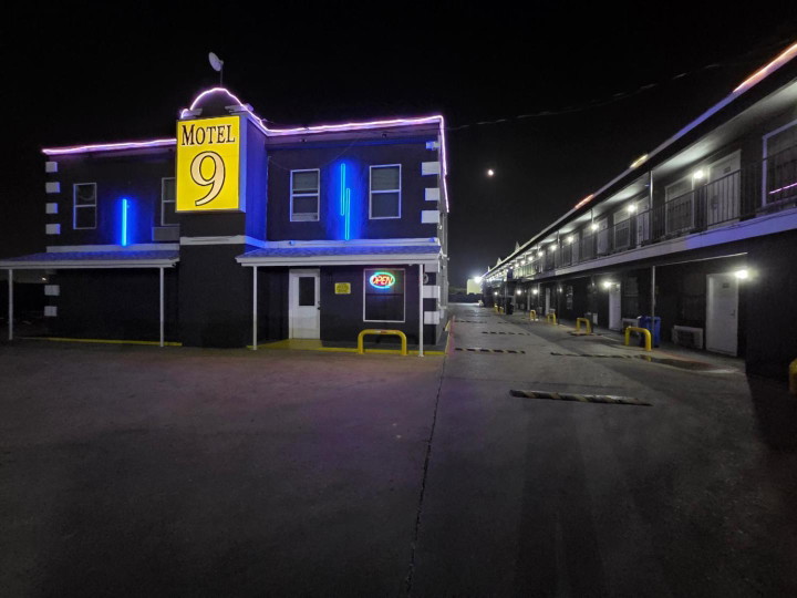 Motel 9 - Texas