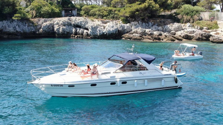 Boat With Jacuzzi - Bateau Avec Jacuzzi - French Riviera