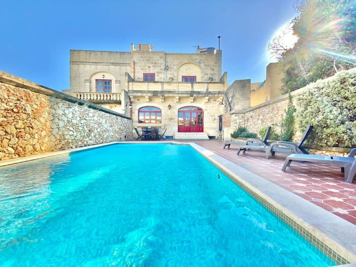 Villa Rossa Gozo - 5 Bedroom Ensuite With Pool & Jacuzzi - Malta