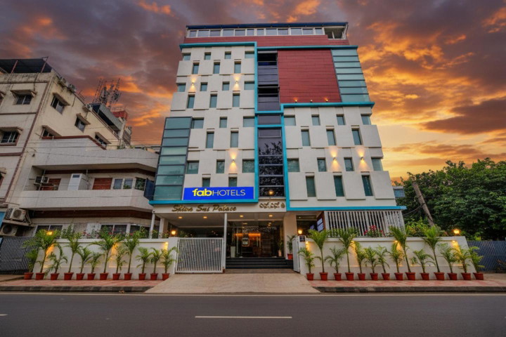 Fabhotel Greenwood Xpress Inn - Nr Manipal Hospital - Bangalore