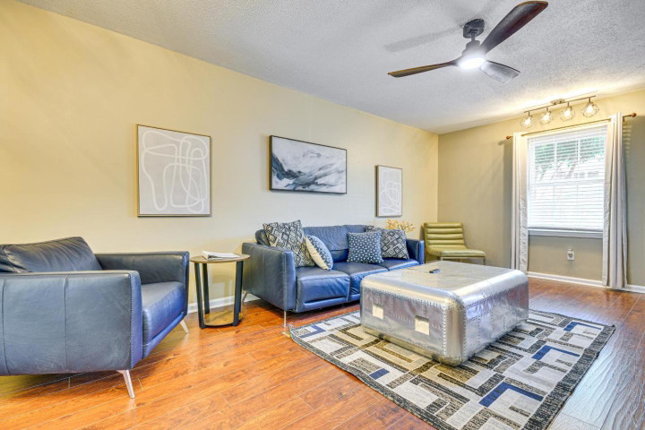 2 Mi To High Point University: Townhome W/ Patio - High Point, NC