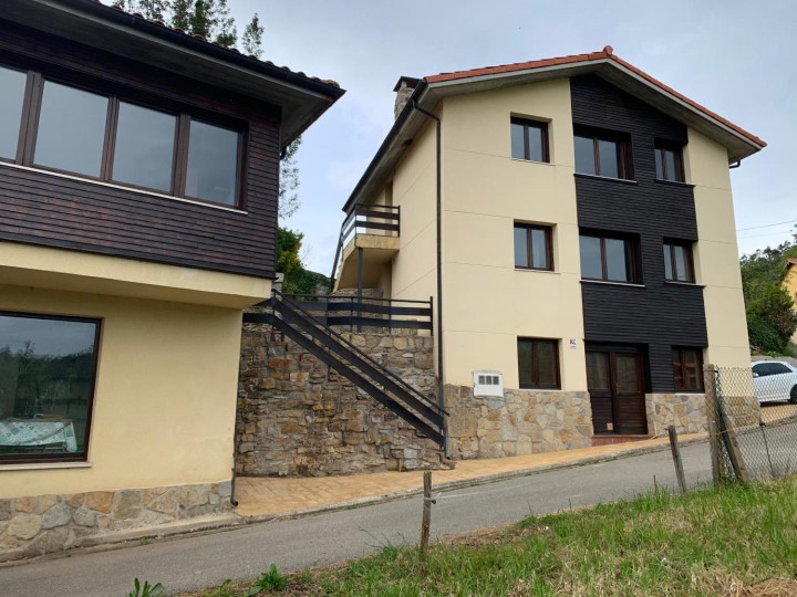 Apartamentos La Peral - Salas
