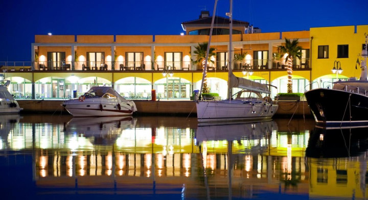Marina Place Resort - Genua