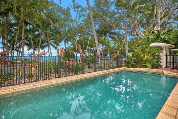 Coral Views At Clifton Beach - Palm Cove