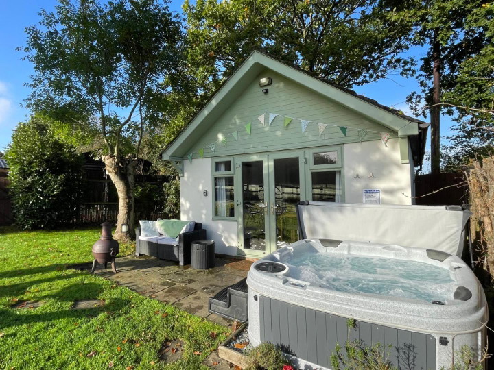 Pheasant Lodge - Poole