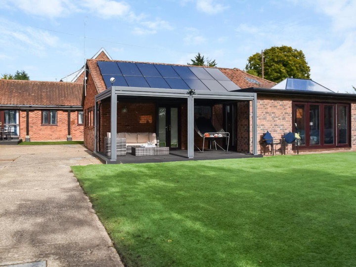 Barn Court - Wroxham
