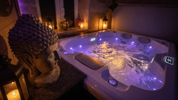 Love And Côte Love Room Avec Jacuzzi Et Sauna Privé - Caen