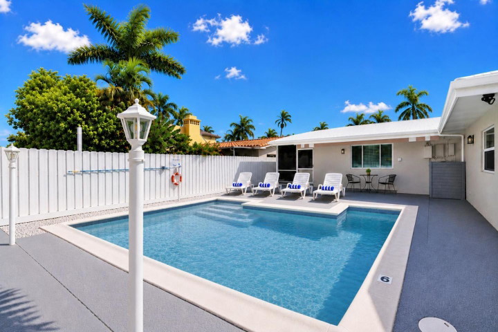 Walk To Hollywood Beach Luxury 4br Villa - Dania Beach, FL