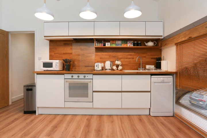 Strawberry Line, Apartment 2 - Glastonbury