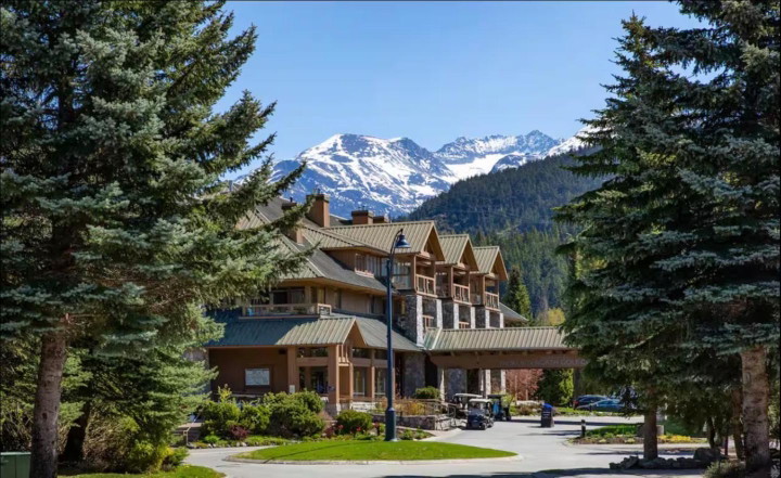 Summit Spin Swing House 峰湖逸境 - British Columbia