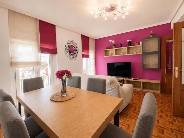 Encantador Apartamento En El Centro De Castro Con Parking - Castro Urdiales