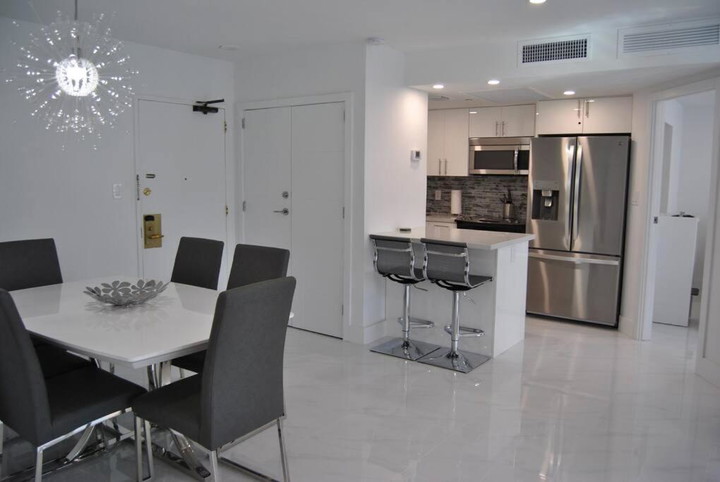 Luxury Beachfront 3 Bedroom Miami Beach Condo, - Miami Beach, FL