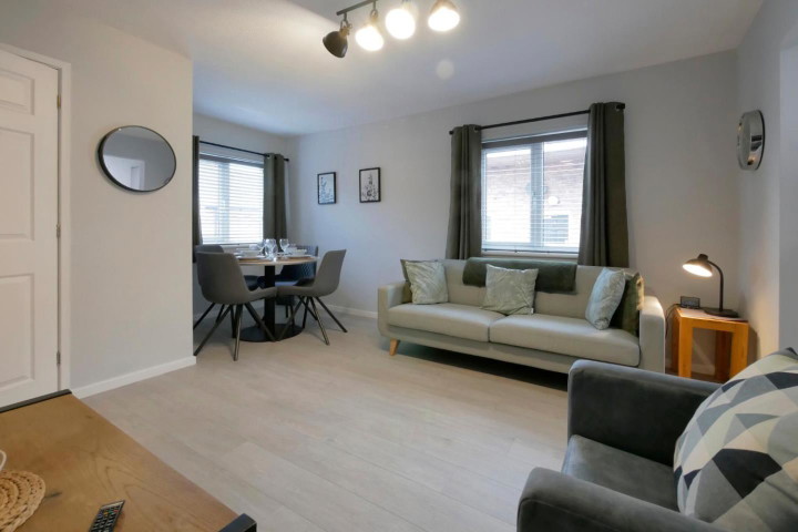 Crewe Short Lets 6 Victoria Court, Crewe - Crewe