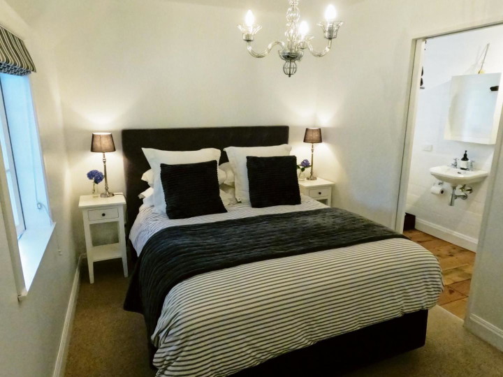 Pinegrove Cottage - Greytown Getaway - Greytown