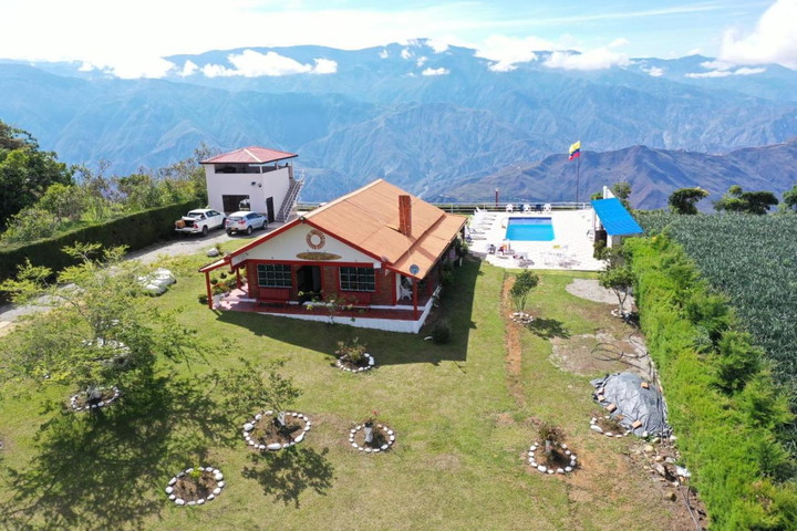 Cabaña Villa Claudia - Santander, Colombia