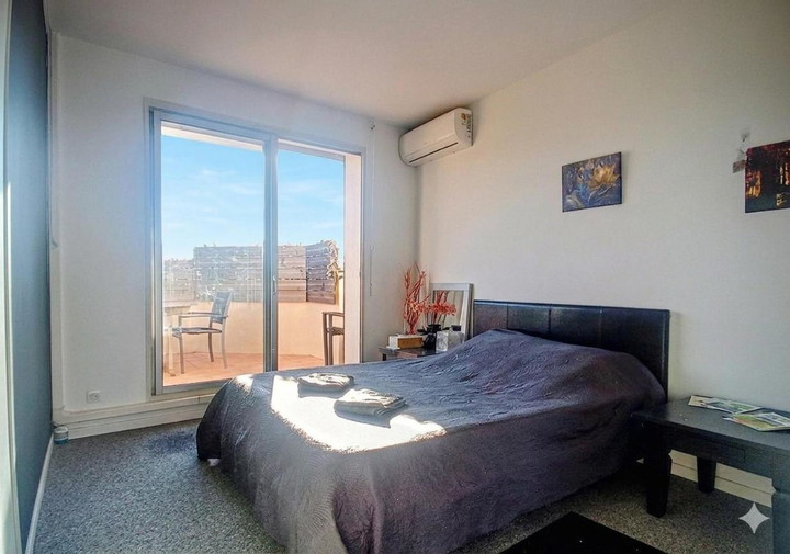 Chambre Zen Toit Terrasse,climatisation, Wifi, Smart Tv, Netflix Chez L'habitant - Draguignan