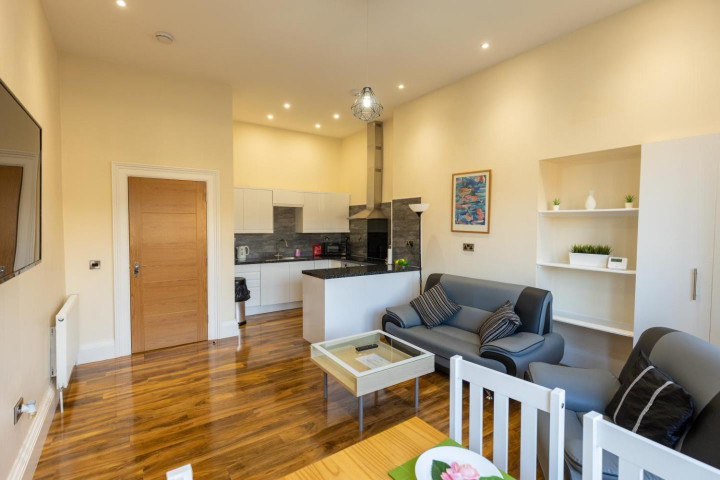 New 2 Bed Apartment With Stunning Views Of Arthur Seat Mountain - Edinburgh, UK