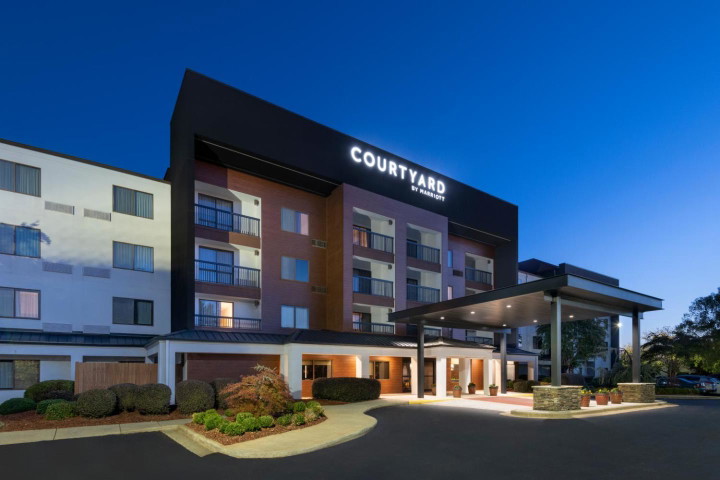 Courtyard By Marriott Burlington - Burlington, NC