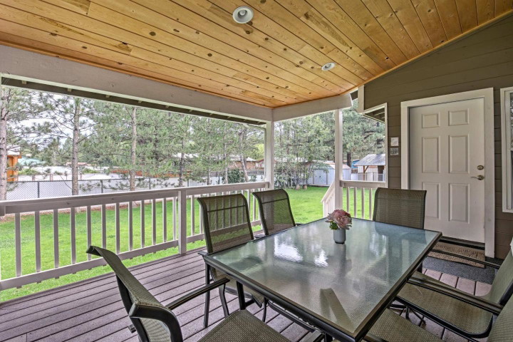 Game Room, Yard, Deck & Fireplace: Lakeside Home - Arizona