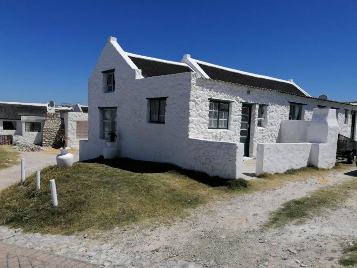Quaint 1 Bedroom Apartment With Sea View - Arniston