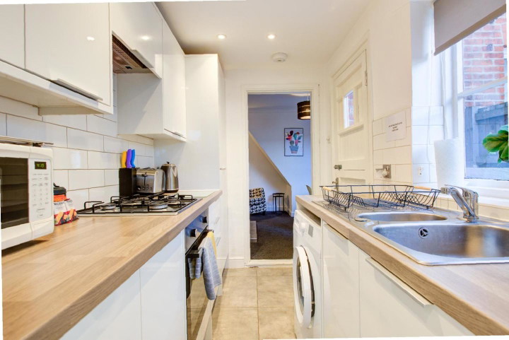 Pet-friendly Victorian, Free Parking, Workspace - Essex